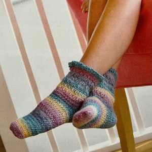Cosy Crochet Fluffy Socks Pattern Colourful Variegated Yarn Warm Feet ...