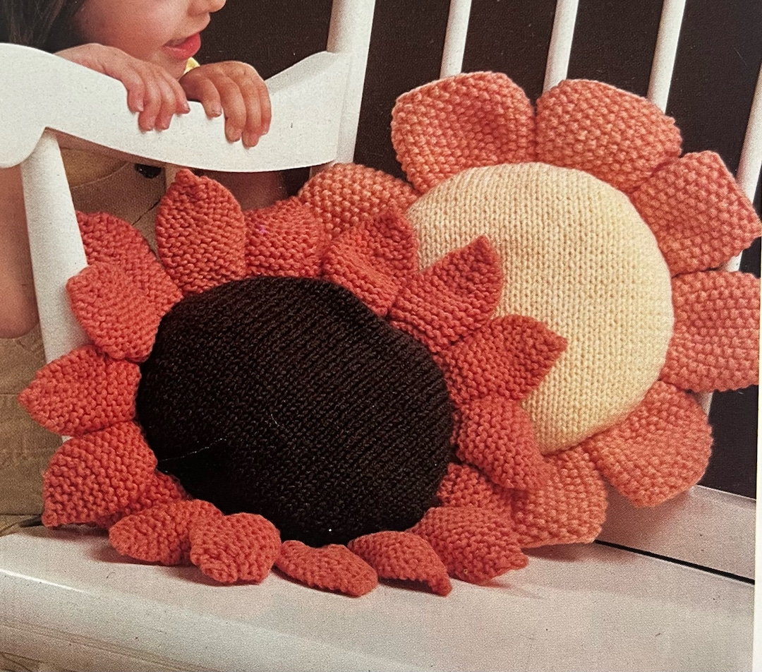 Bright Flower Cushion Knitting Pattern Easy Floral Pillows for Window ...