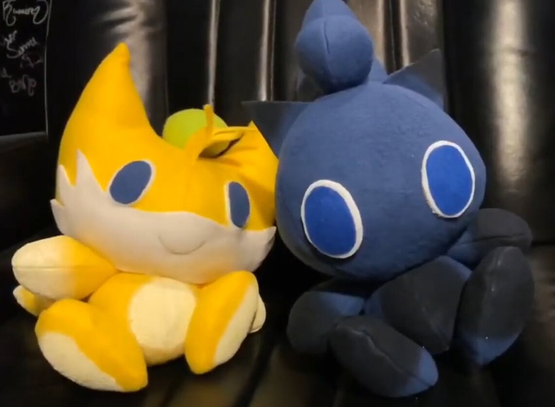 Handmade Sonic the Hedgehog/Super Sonic Chao Plush Taking | Etsy