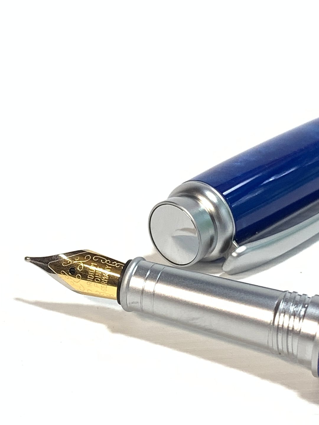 Beautiful Handcrafted Blue Fountain Pen, Pearlescent Blue Elegant Style ...
