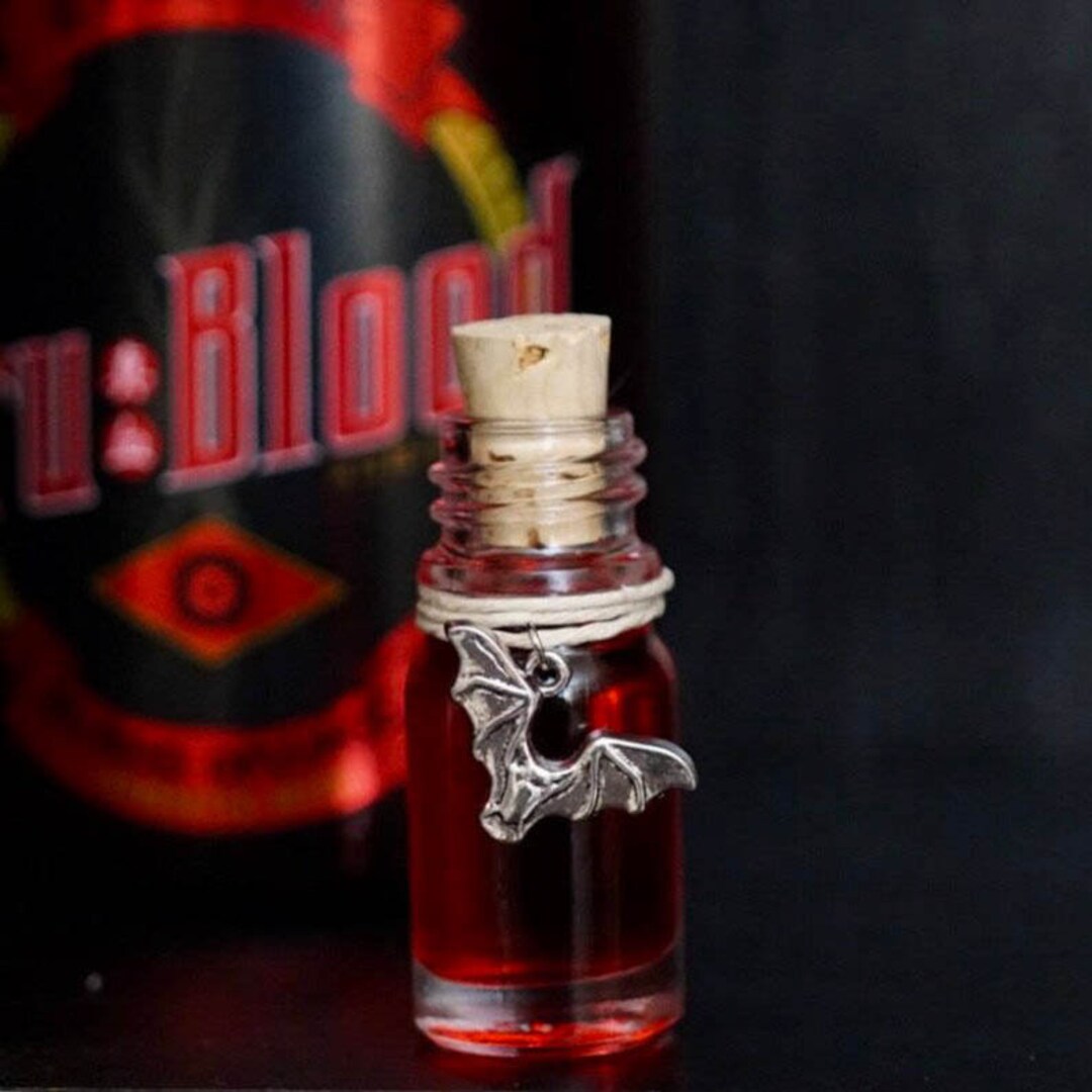 VAMPYRE: Vampire Rites, Undead, Crone Magic, Glamouring, Ritual Oil - Etsy