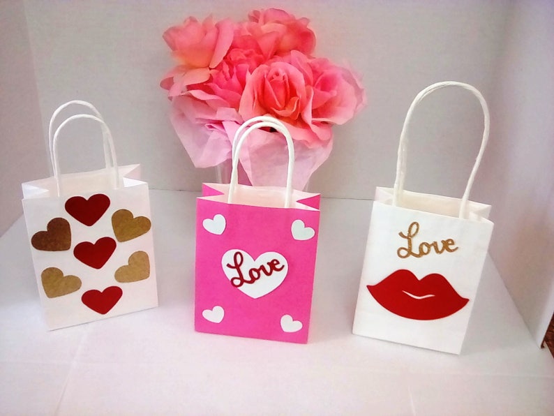 Valentine's Gift Bags, Bags, Gift Bags, Holiday Gift Bags, Party Favor ...