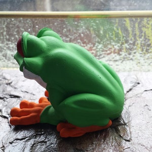 Tree Frog Figurine, Garden Decoration, Tree Frog Statue - Etsy