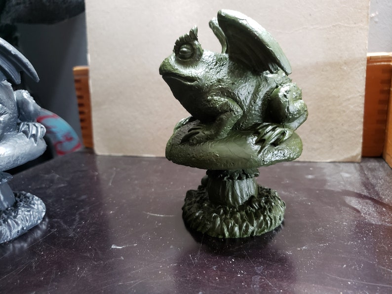 Toad on Mushroom Statue Demon Toad Horned Toad Toad | Etsy
