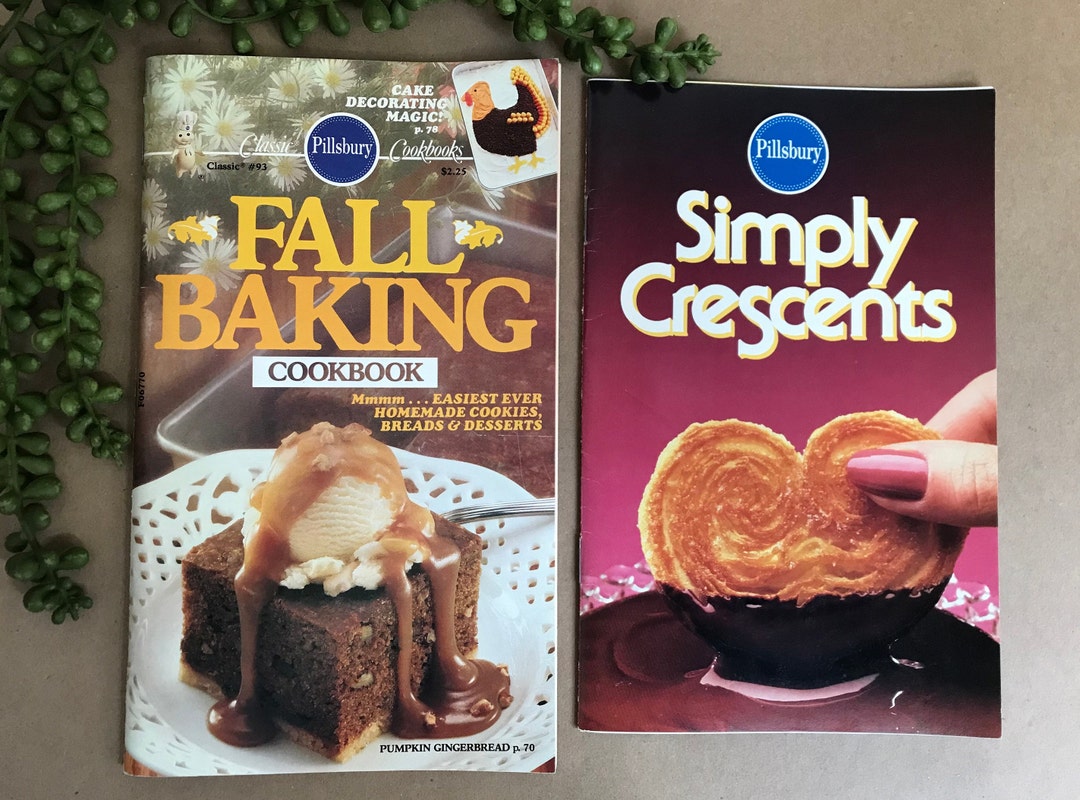 Set of 2 Vintage 1988 Pillsbury Recipe Booklets ~ Fall Baking & Simply ...