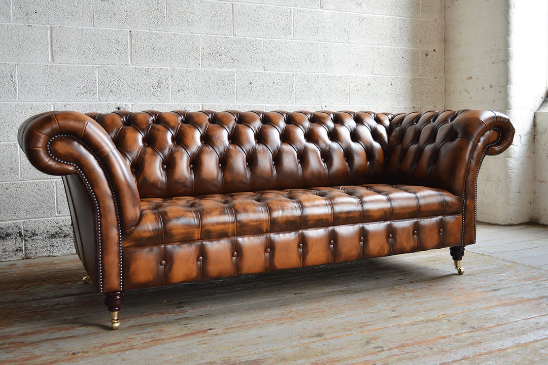Antique brown chesterfield sofa store