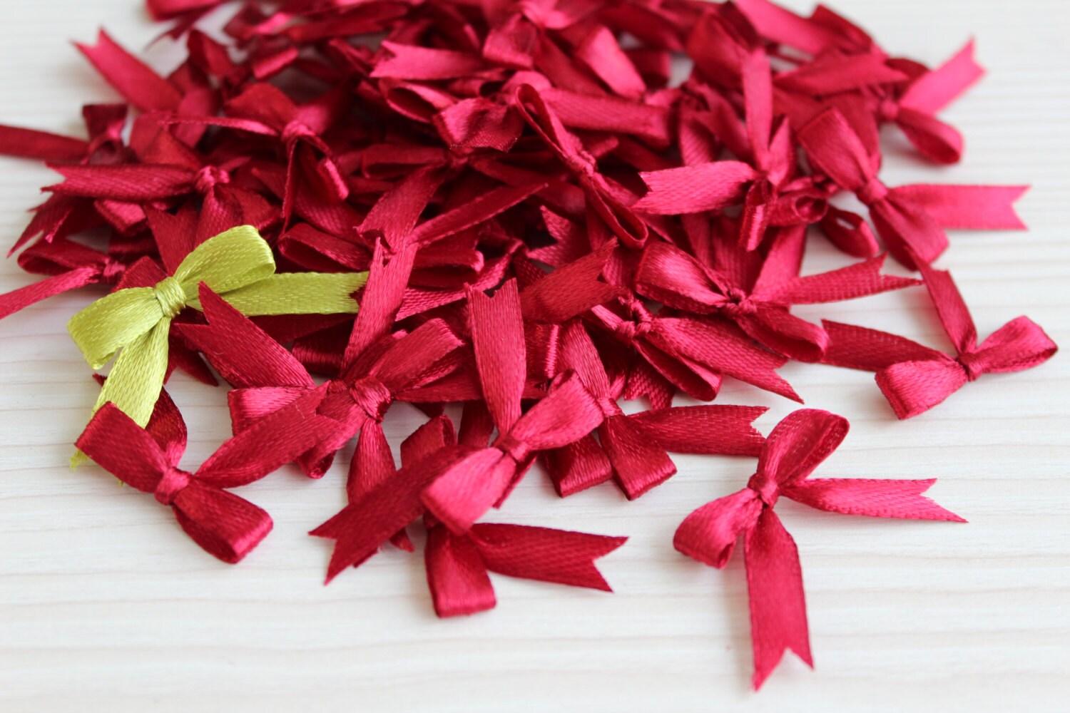 Cherry Red Mini Ribbon Bows Pre-made Satin Bows Wedding Decoration ...
