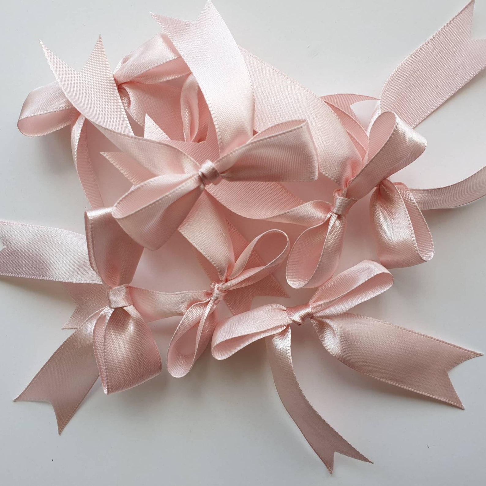 60/70/80/90/100 Blush Pink Satin Bows with Twist Ties Applique | Etsy
