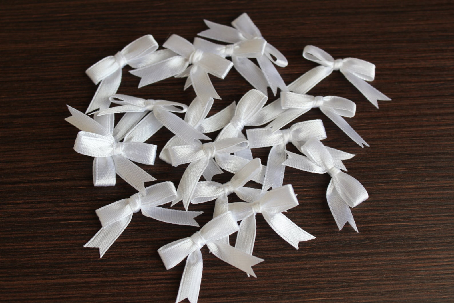 50/100 White Mini Satin Ribbon Bows Applique Embellishments Wedding ...