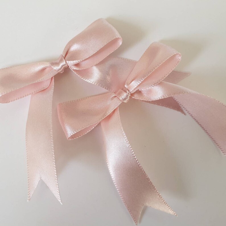 60/70/80/90/100 Blush Pink Satin Bows With Twist Ties Applique - Etsy