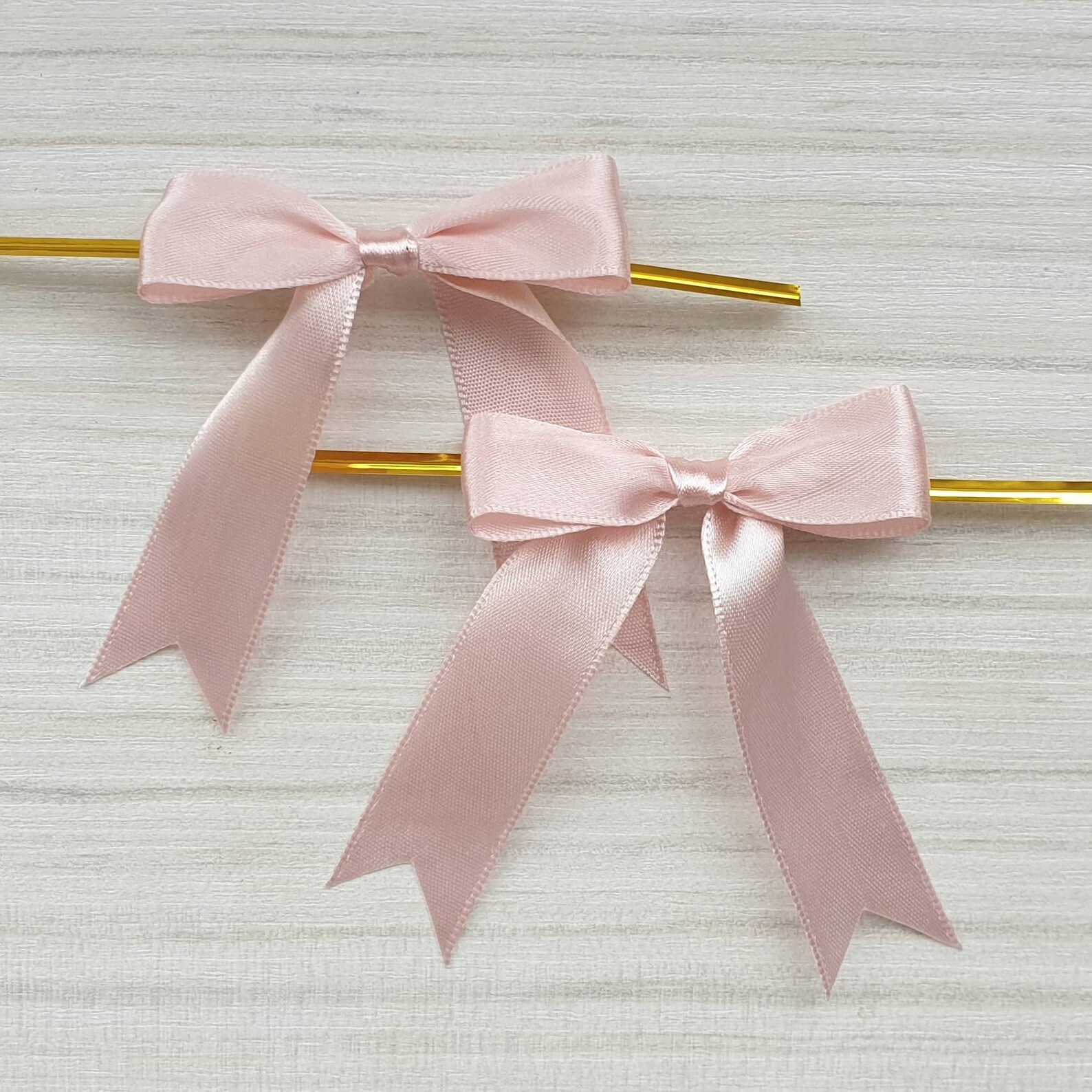 60/70/80/90/100 Blush Pink Satin Bows with Twist Ties Applique | Etsy