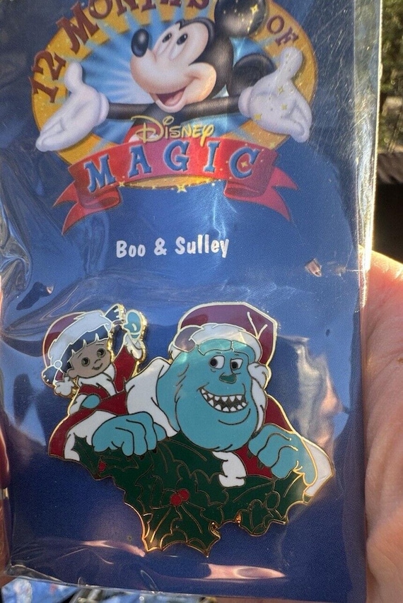 New Disney Exclusive 12 Months of Magic Christmas Wre… - Gem
