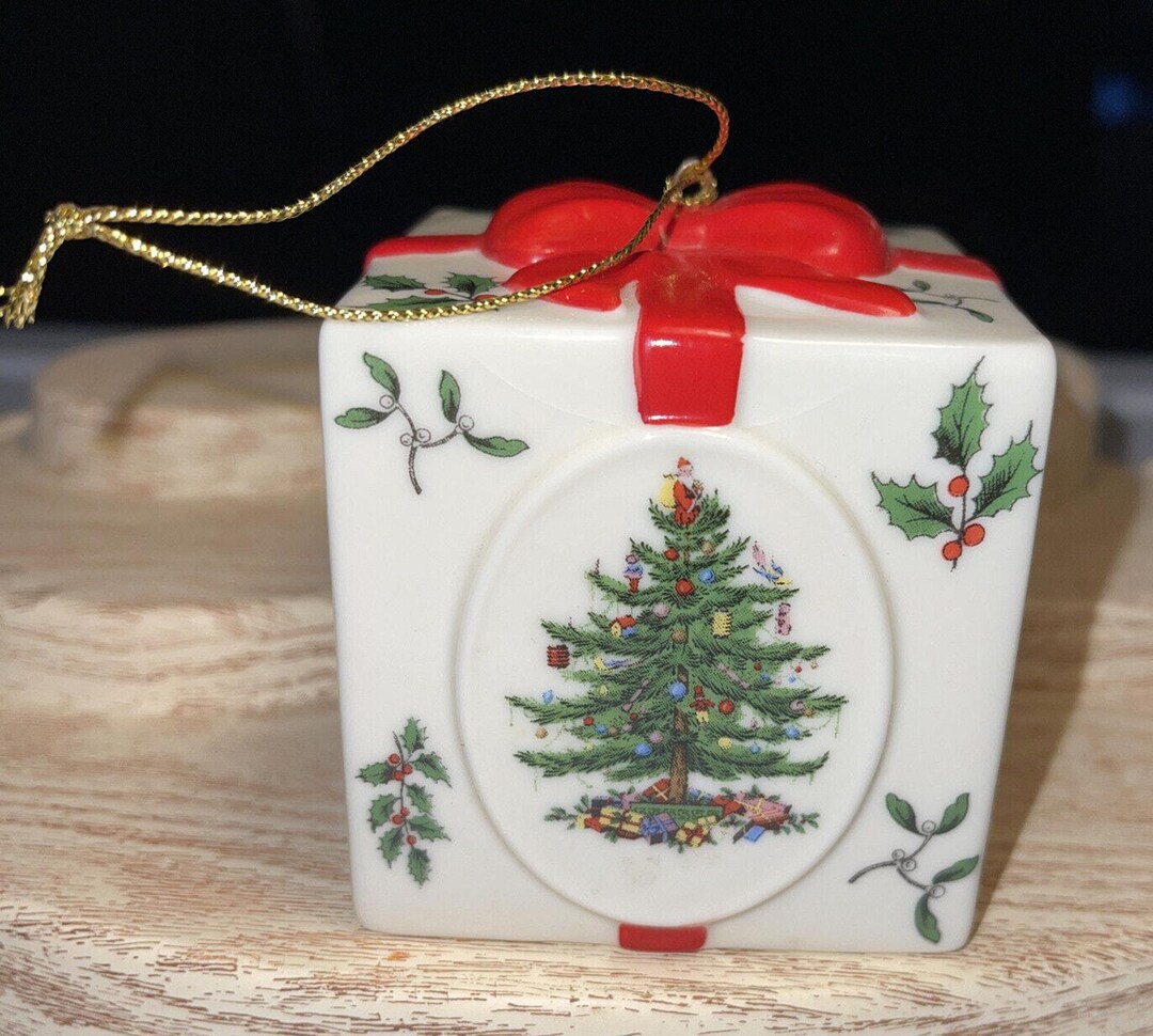 Beautiful Porcelain Spode Porcelain Ornament Christmas Tree Holiday ...