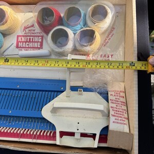 Knit O Matic Vintage Toy Kenner Automatic Knitting Machine Mint in Box ...