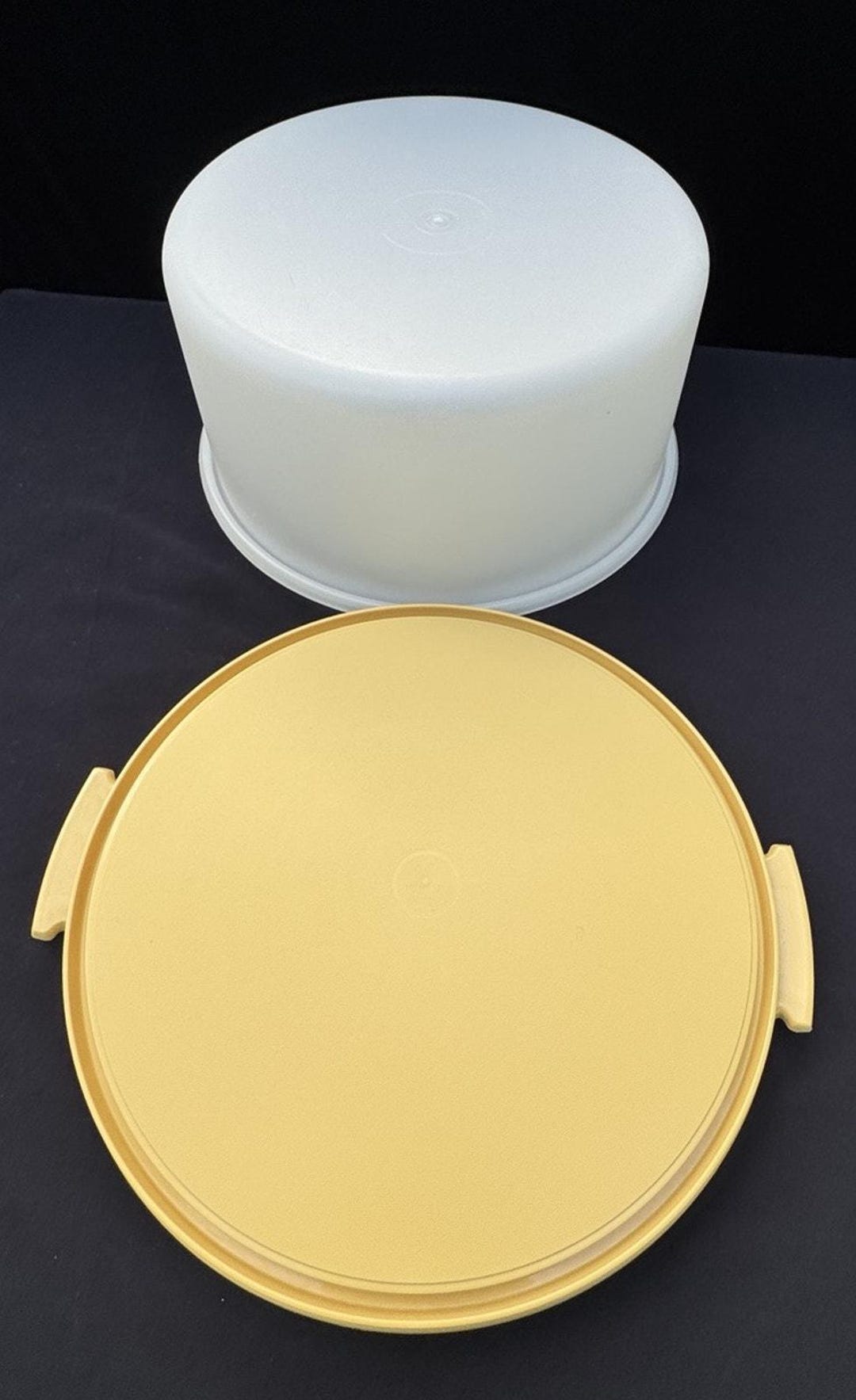 Vintage Tupperware Round Cake Pie Carrier Taker Tote - Harvest Gold ...