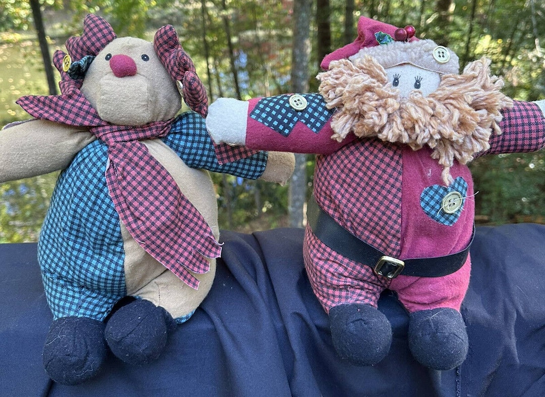 Vintage Homespun Creations Holiday Bean Bag Kit Santa and Reindeer ...