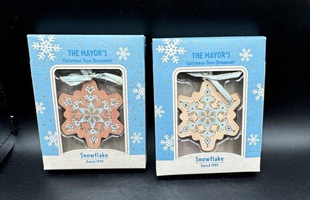 2 Brand New Hallmark Crown Center Mayor's Christmas Tree Ornament 1999 ...