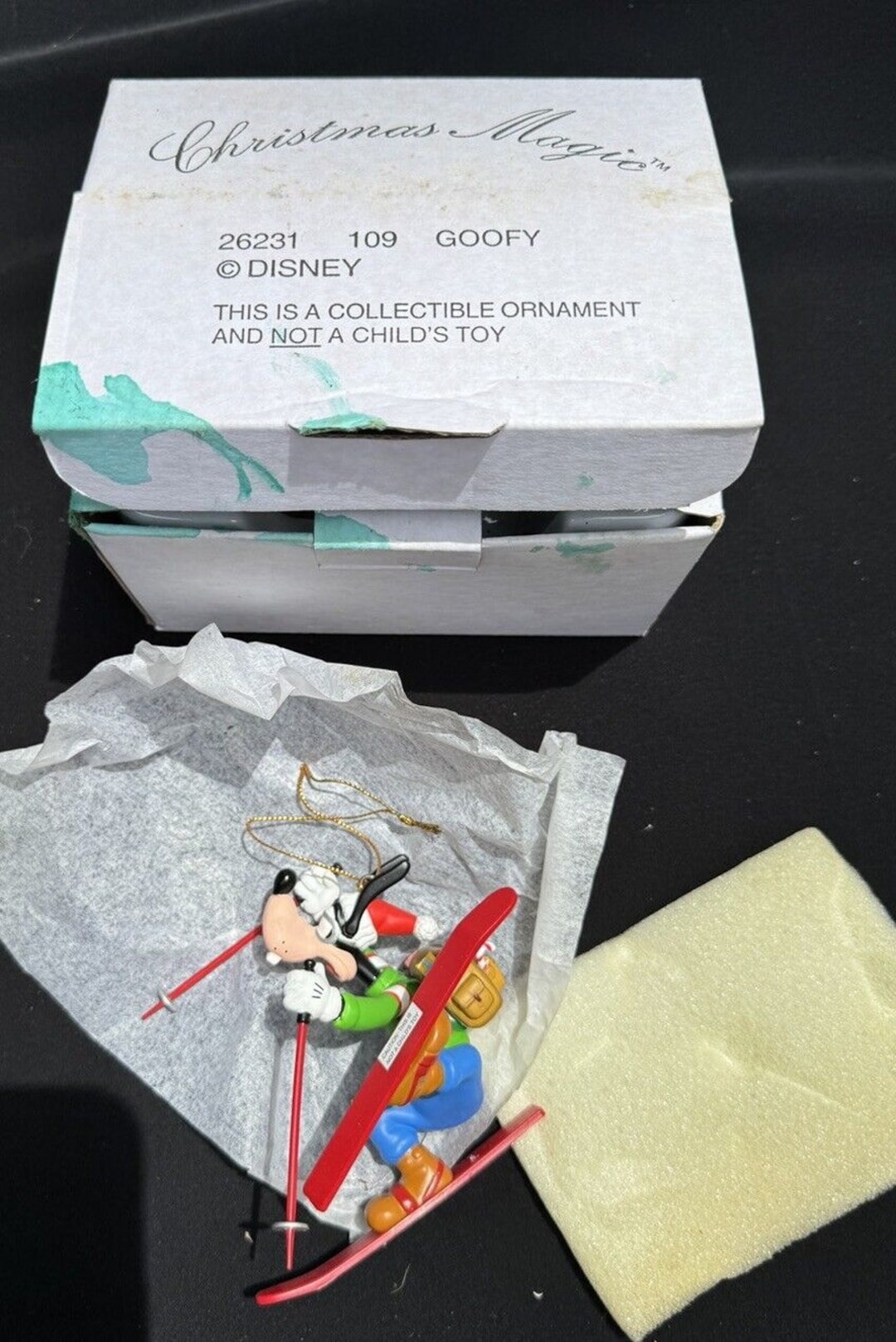 Grolier Disney Christmas Magic #26231 109 Goofy Skiing Hanging Ornament ...