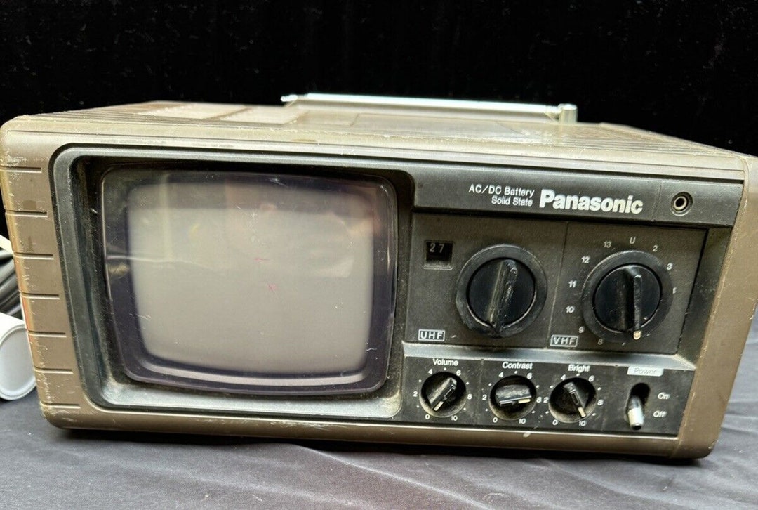 Vintage 1976 Panasonic Solid State TR-515 Army Green Portable ...