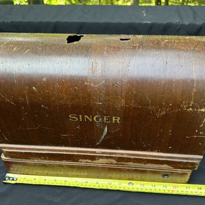 1926 Antique Singer Sewing Machine Wood Case professional Serviced ...