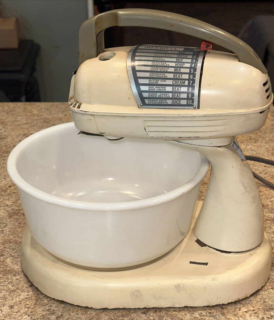1950s Dormeyer Mixwell Stand-up Mixer With Milk Glass Bowl Model 5100 ...