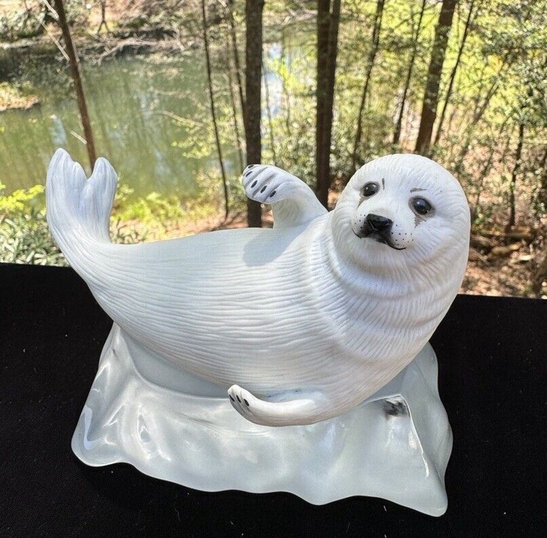 1987 Franklin Mint SNOW PUP SEAL Figurine Humane Society Roslyn S ...