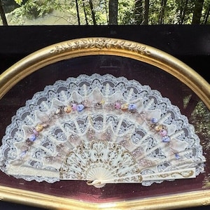 RARE WHITE LACE Antique Victorian Fan Framed Glass Flower Garden French ...