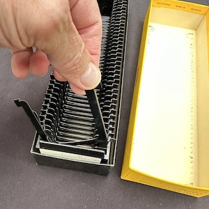 Vintage Kodak Cavalcade Slide Tray With Mounts Slide Capacity in Box ...