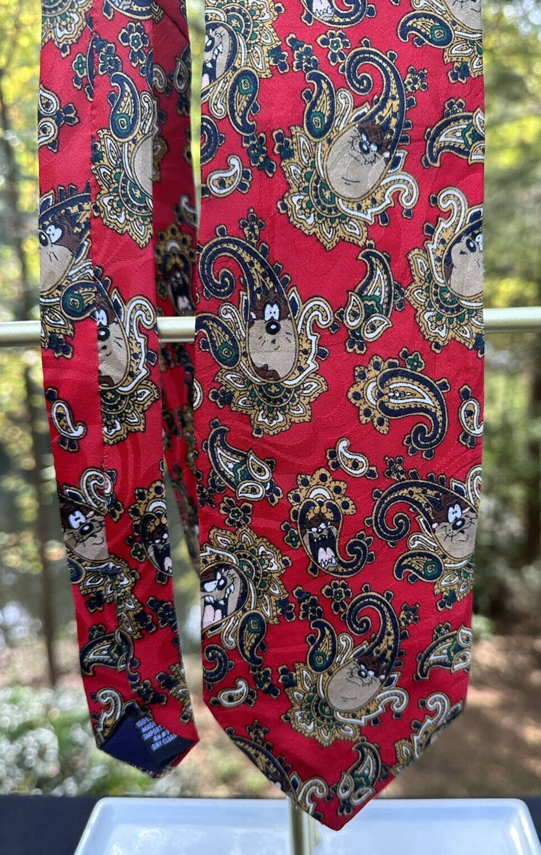 1995 LOONEY TUNES Red Multicolor TAZ in Paisleys Polyester Necktie - Etsy