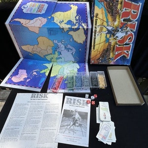 RISK : the Game of Global Domination Board Game Hasbro Parker Brothers ...