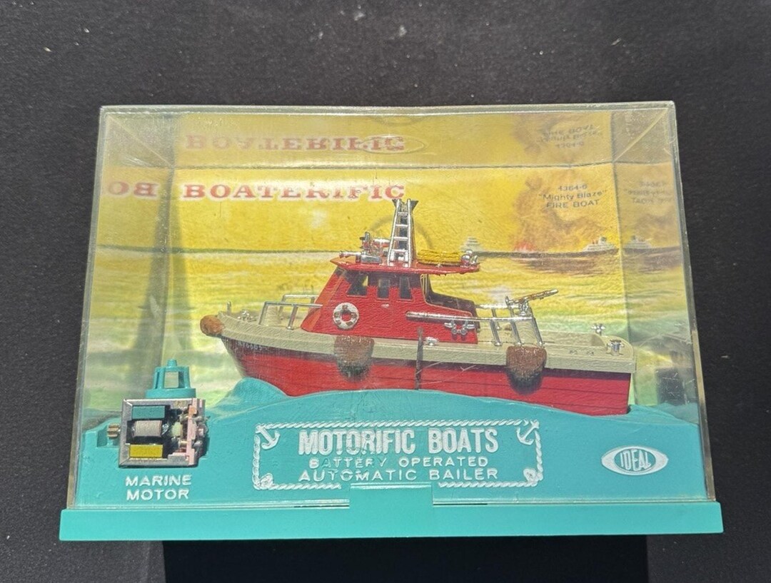 FIRE Boat-hobby Toy Mighty Blaze 1967 IDEAL MOTORIFIC Boats in Display ...