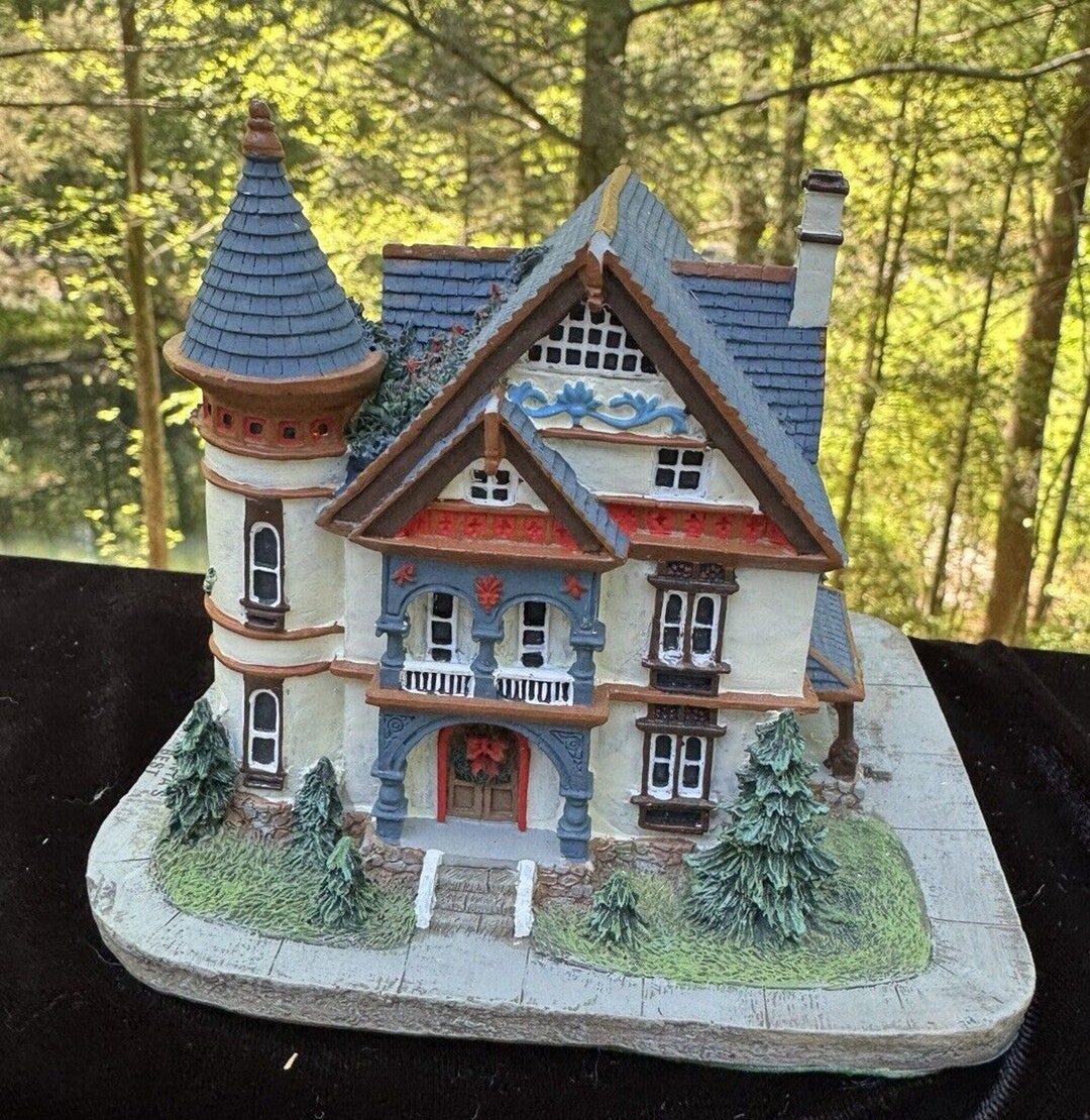 1995 Santas Best Decorative Christmas Village House Small Highly ...