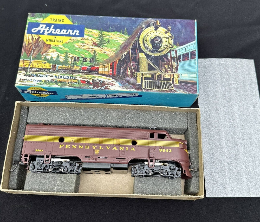 HO Scale Athearn, F7A Diesel Locomotive, Pennsylvania, Brown 9643 3205 - Etsy