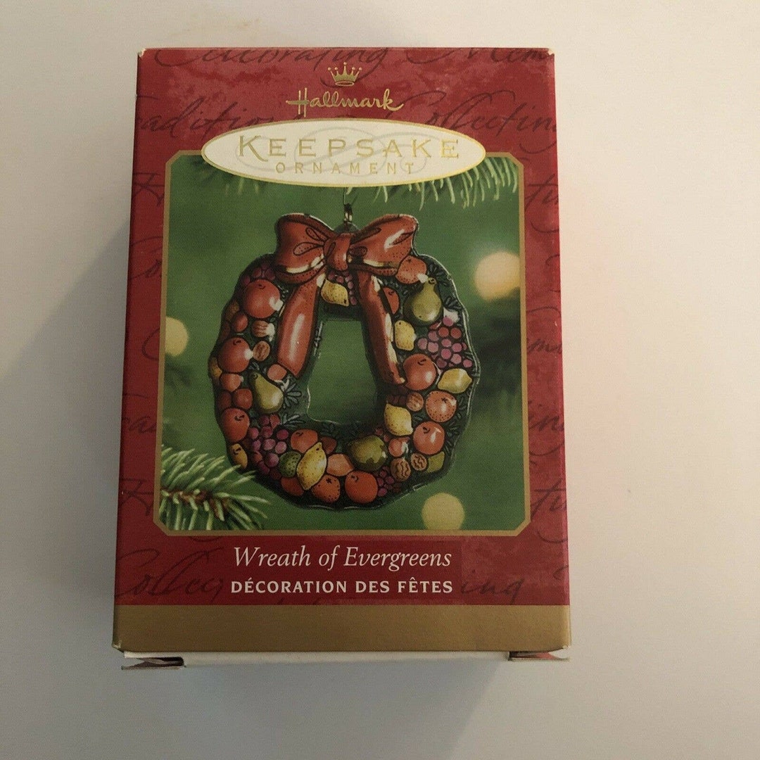 Mint in Box! Hallmark Keepsake 2001 Wreath of Evergreens Pressed Tin ...