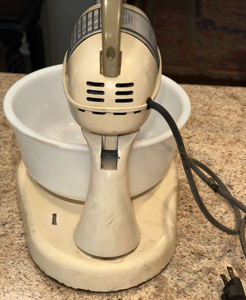 1950s Dormeyer Mixwell Stand-up Mixer With Milk Glass Bowl - Etsy