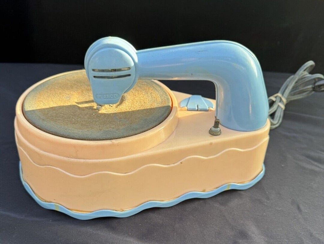 Super Rare Vintage Pink Tin Toy Disc Phonograph Child's Metal Turntable ...