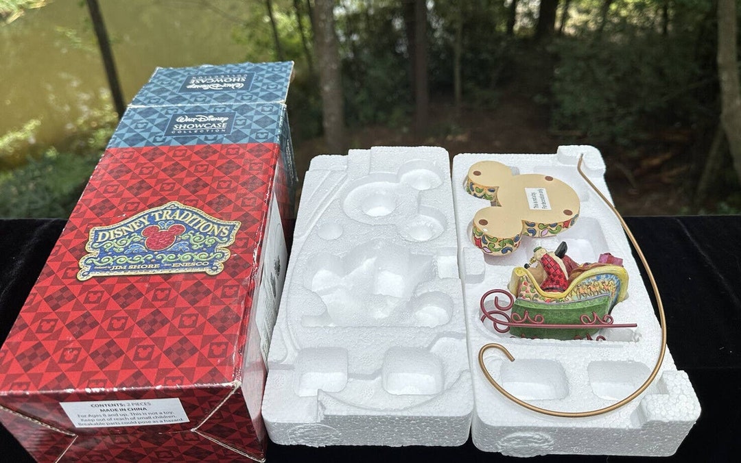 Walt Disney Jim Shore Santa Mickey in Sled With Presents & Stand in Box ...