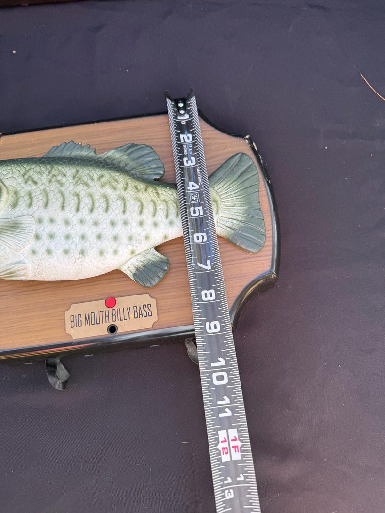 Gemmy Big Mouth Billy Bass for PARTS ONLY!!!! Fish Moves Tail Only ...