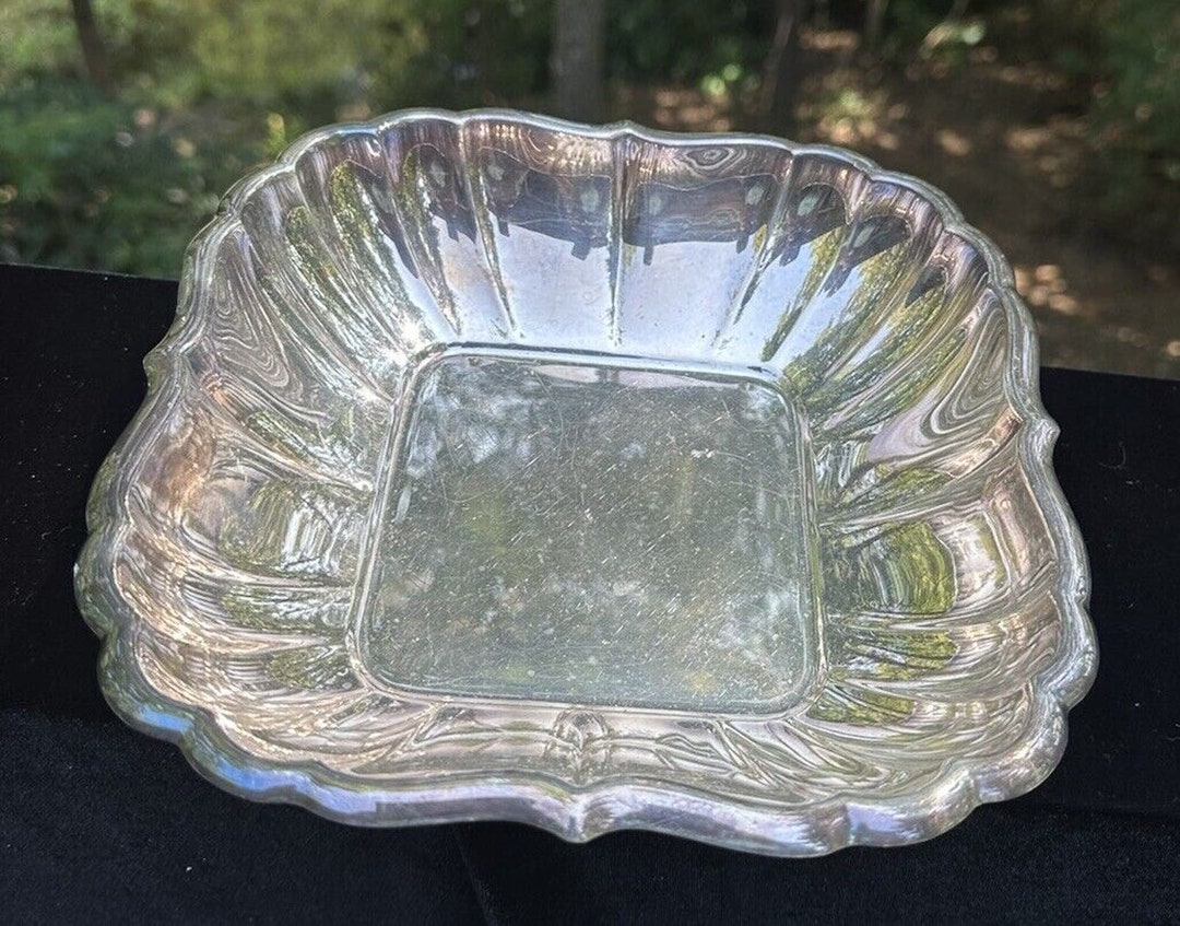 Reed and Barton Salem Silver-plate Square Scalloped Bowl 180 Blue ...