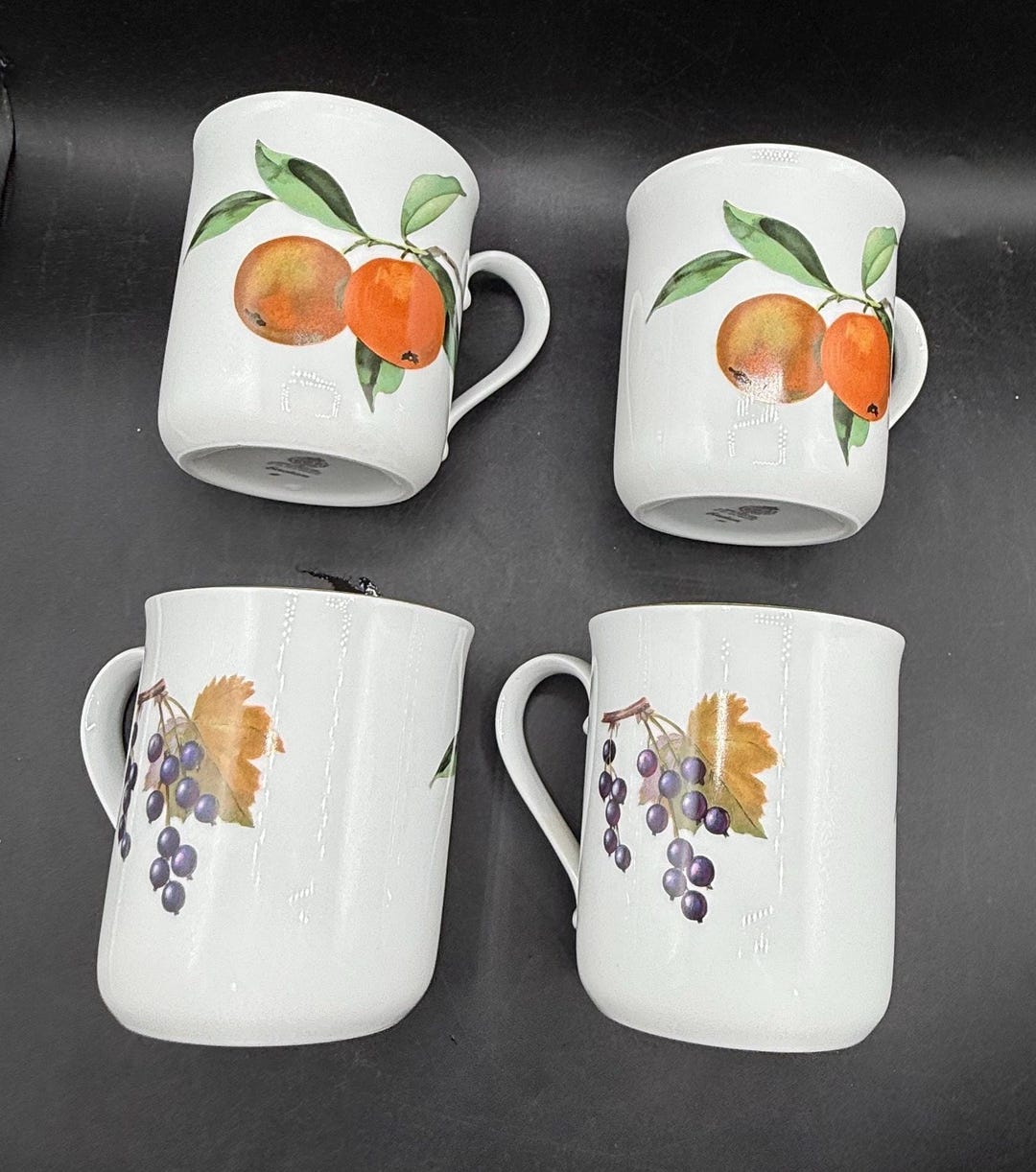 4 Royal Worcester EVESHAM Gold ENGLAND Coffee Mugs PEACH Black Currant ...