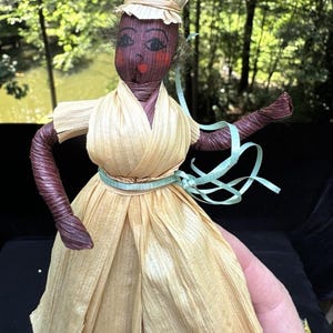 Vintage Corn Husk Woman Doll Made by Southern Highland Guild North ...