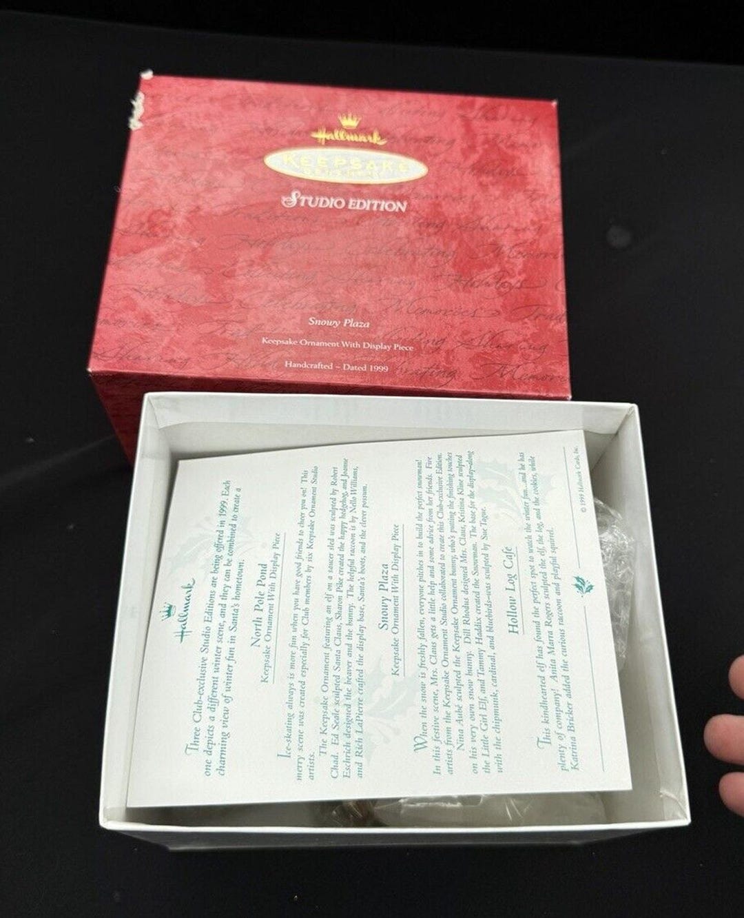 1999 Hallmark Studio Edition Snowy Plaza Piece 2 Artist Signatures Mint ...