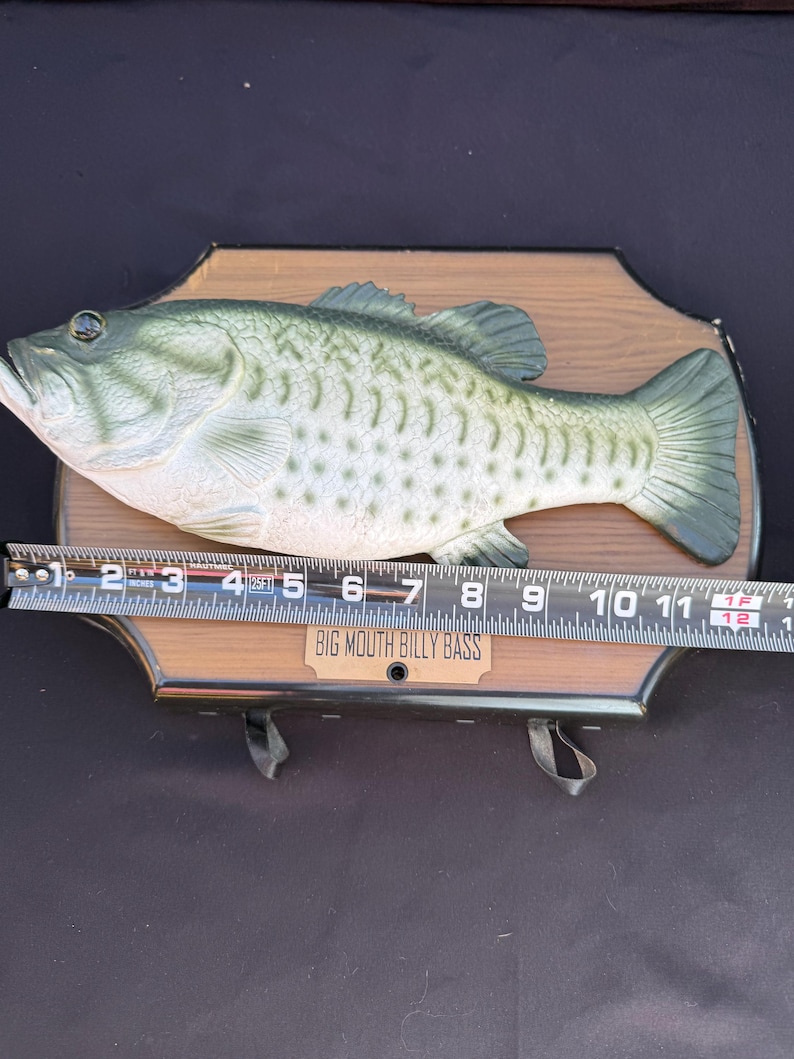 Gemmy Big Mouth Billy Bass for PARTS ONLY!!!! Fish Moves Tail Only ...