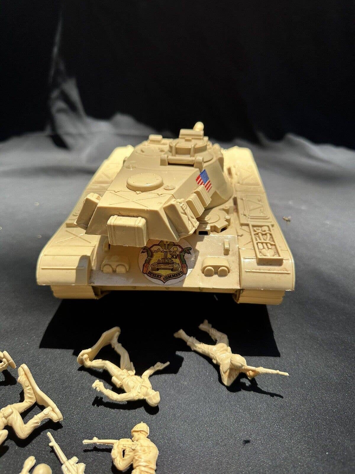 Processed Plastic Co Tan Tank With 8 Plastic Soldiers Tim Mee Tank ...