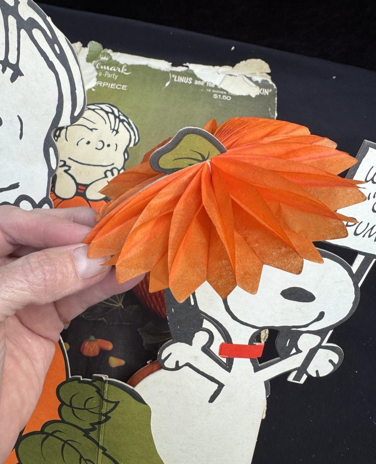 Rare Snoopy Peanuts Vintage Plan a Party Centerpiece: Linus & Great ...
