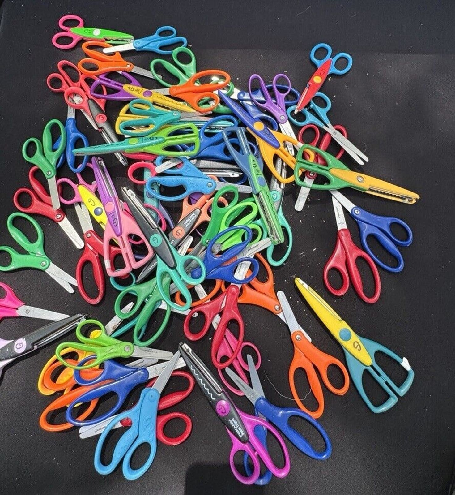 Huge Lot of Paper Edgers Decorative Edge & Kids Scissors Teacher ...