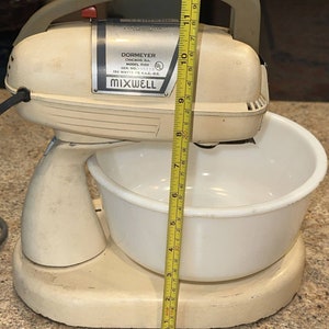 1950s Dormeyer Mixwell Stand-up Mixer With Milk Glass Bowl Model 5100 ...