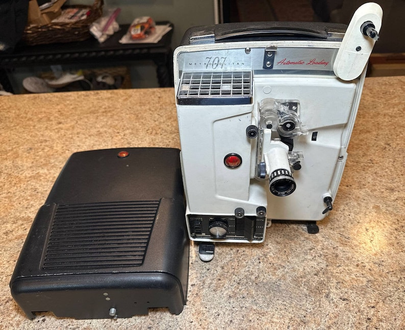 Amazing 1950s Dejur Metropolitan 707 8mm Projector works Great! Metal ...