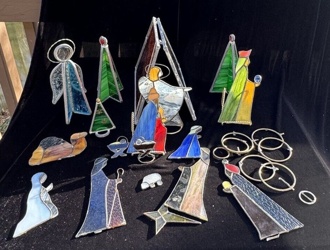 Vintage Leaded Stained Glass Creche Nativity Set Handcrafted 18 Pieces ...