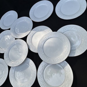 12 Farberware Calais 4173 White W/ Gold Trim - Salad Plates 8" Diameter ...
